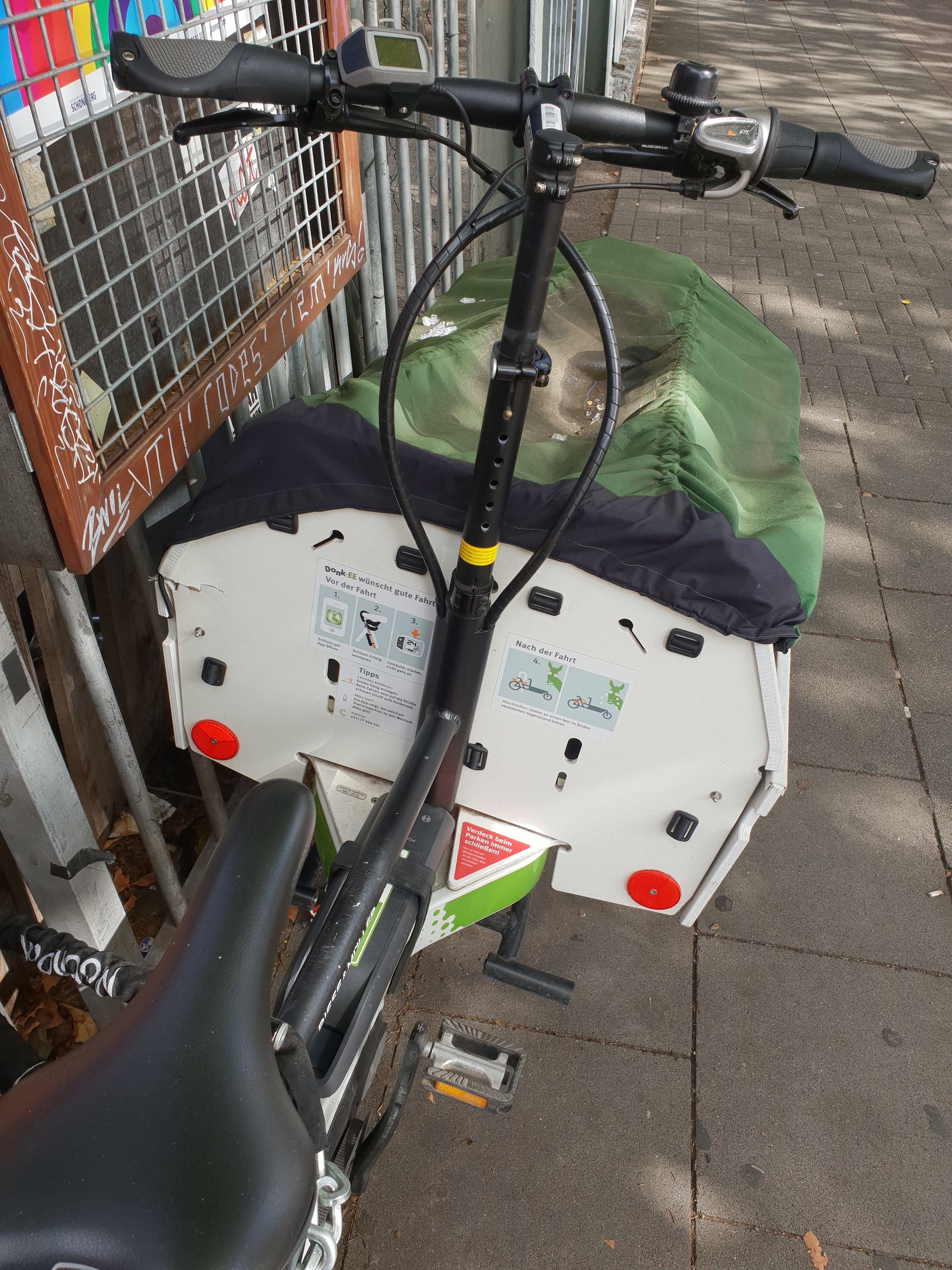 Donk-EE - Leihlastenrad, Roller und Fahrrad verkauft, warten auf das E ...